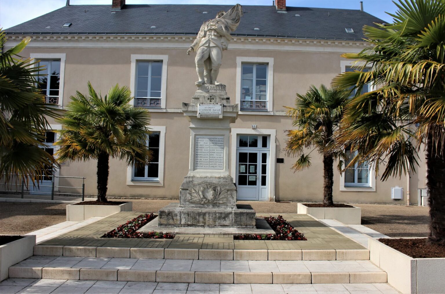 Aubigné-Racan - Patrimoine et lavoirs en Sarthe