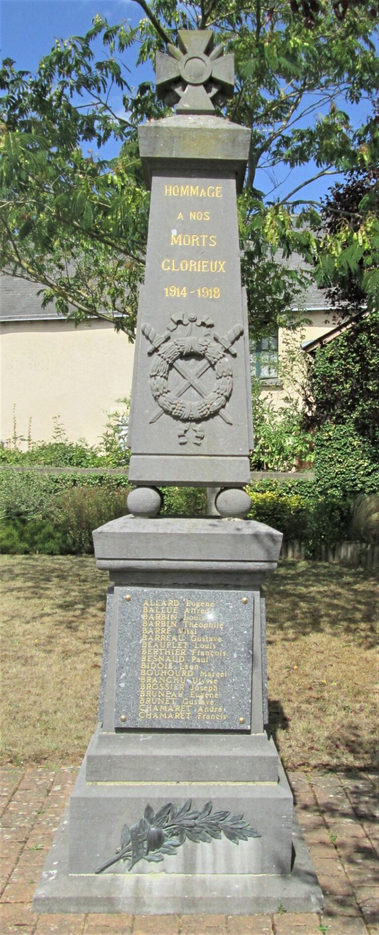 Auvers-le-Hamon - Patrimoine et lavoirs en Sarthe